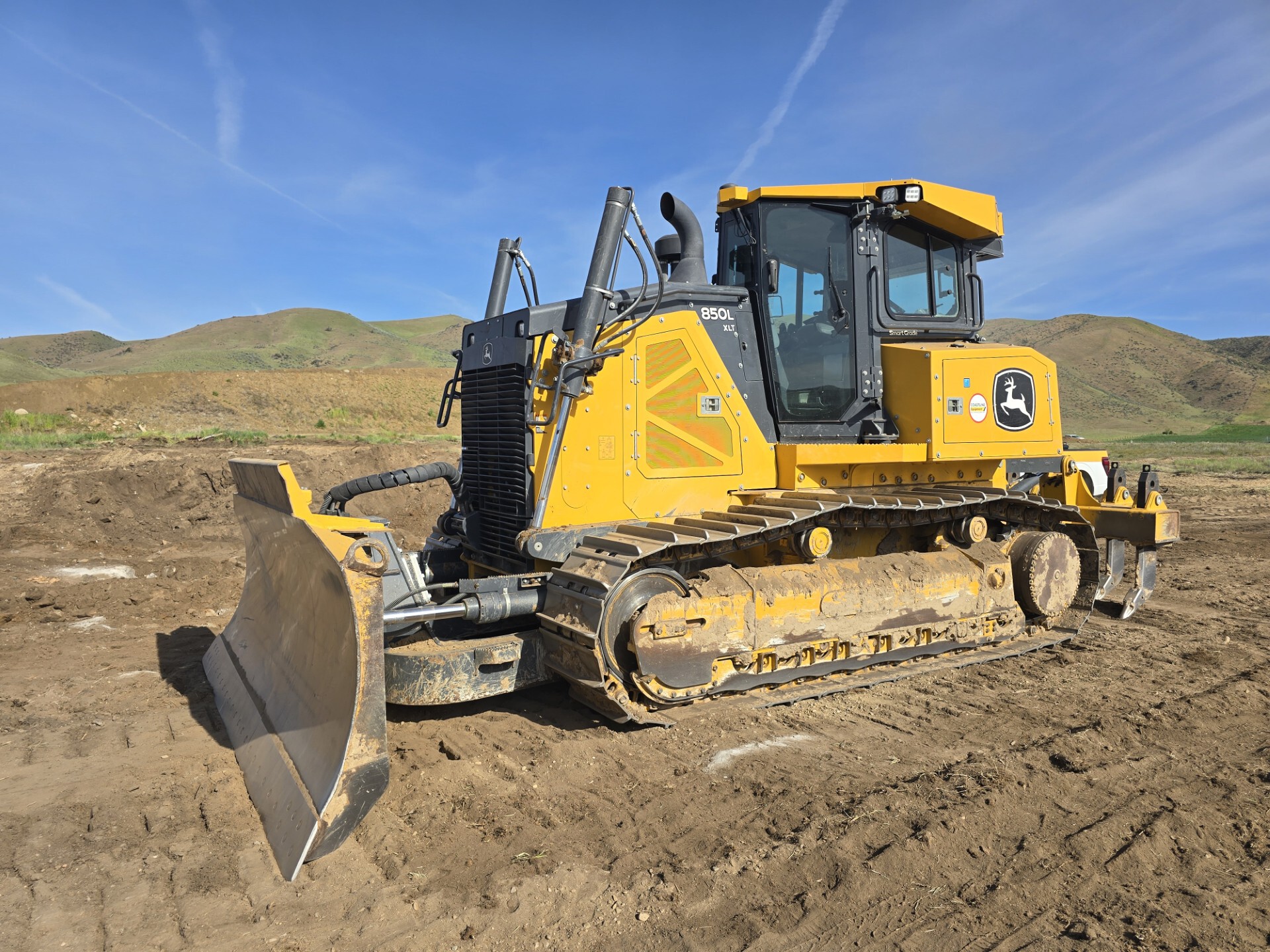 2023 John Deere 850L | Coastline Equipment